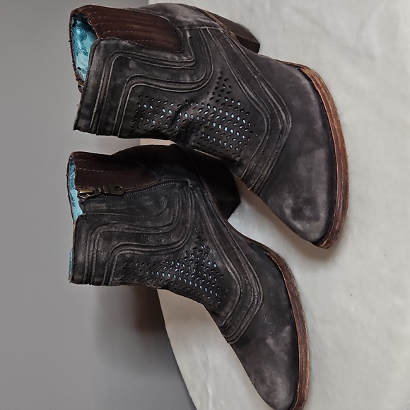 Corral | Shoes | Corral Laser Cut Leather Ankle Boot Corral Patina ...